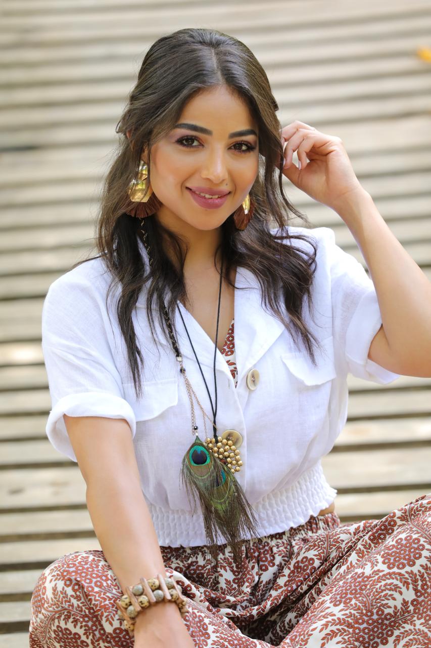 فيديو.. روان عليان تطرح أول كليب بعنوان " أنا عندى حبيب" - اليوم السابع