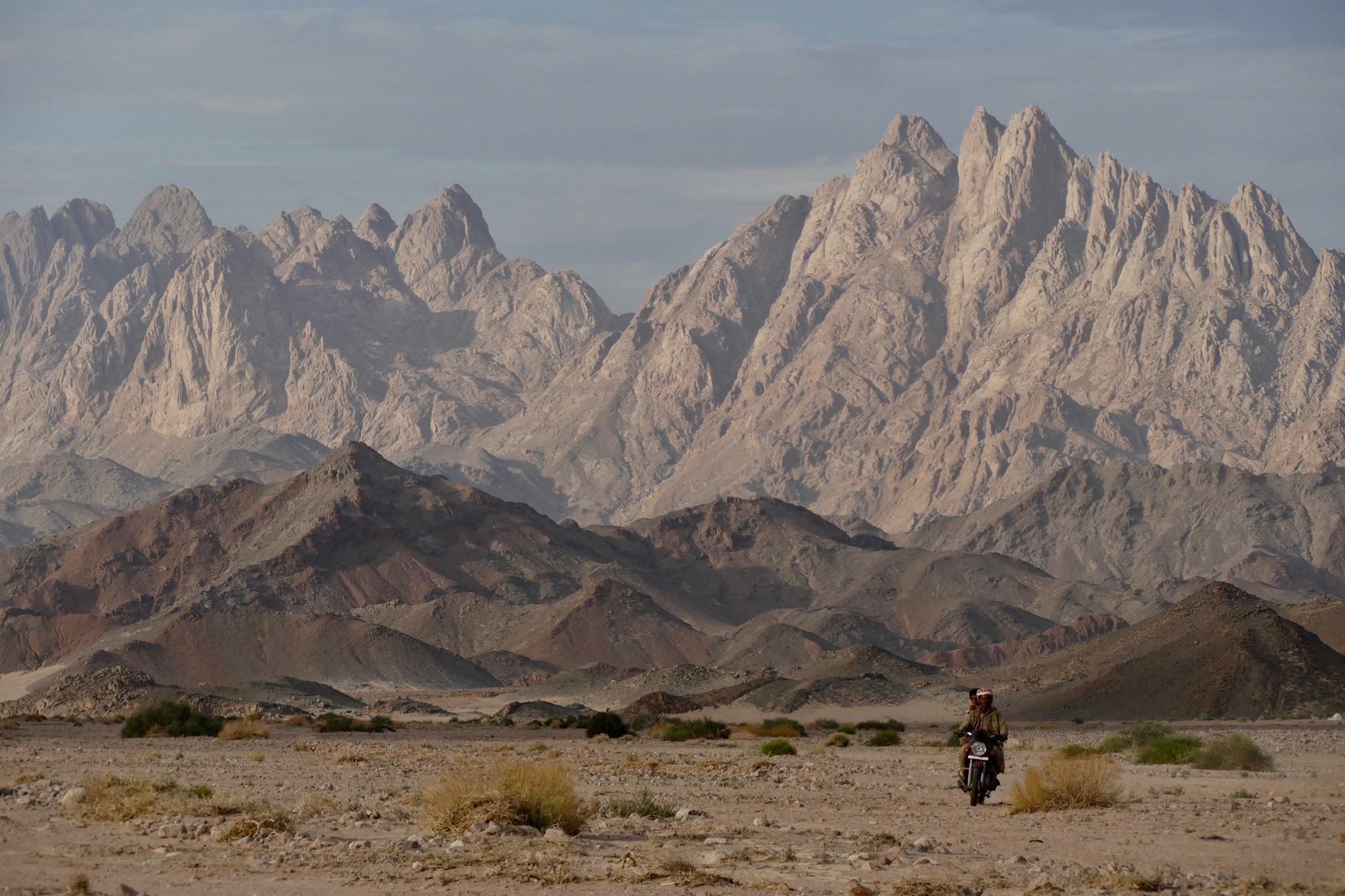 صور.. لماذا اختارت التايم الأمريكية جبال البحر الأحمر ضمن أفضل المناطق ...