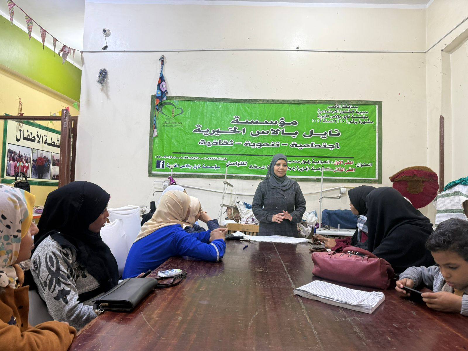 دعم 20 فتاة وسيدة بورش عمل حول أساسيات الخياطة والتفصيل بالأقصر.. صور ...