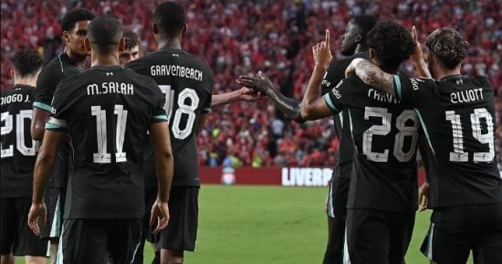 محمد صلاح يقود ليفربول لاكتساح مان يونايتد بثلاثية وديا فيديو اليوم