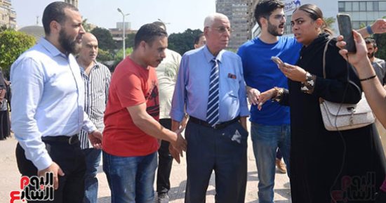 El funeral de la esposa del Dr. Hossam Mowafi tuvo lugar en la mezquita ...